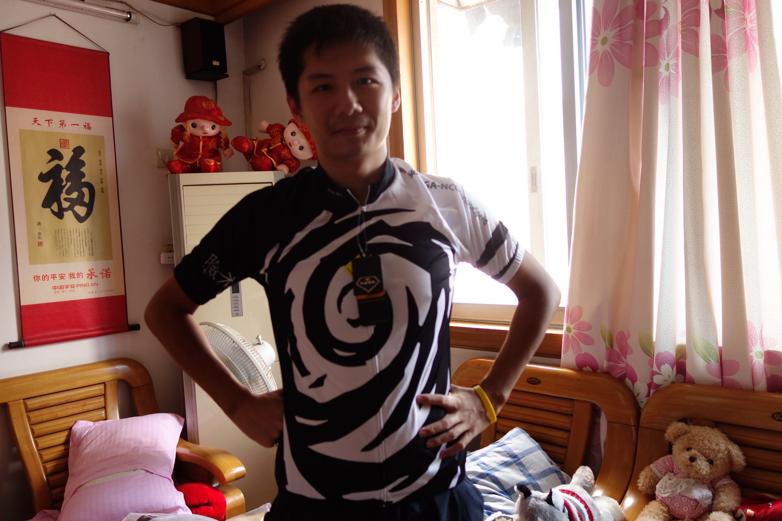 [我是快乐的AC娘] NGA骑行服作业贴! 多的L码卖!掉!了!地址错误衣码错误的发我QQ.. NGA玩家社区