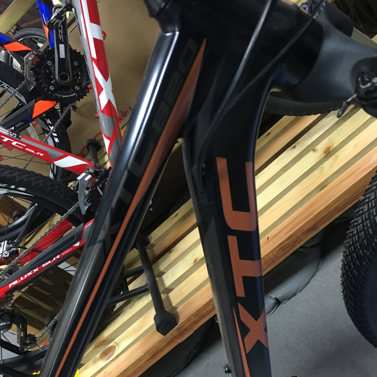 xtc820 实体店3700+就一款颜色 怎么样？ NGA玩家社区