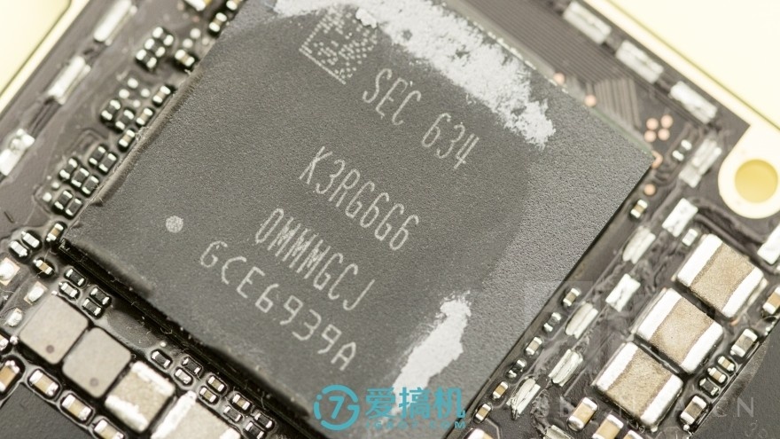 为什么现在手机主板设计要把SOC堆叠封装到内存下面？ NGA玩家社区