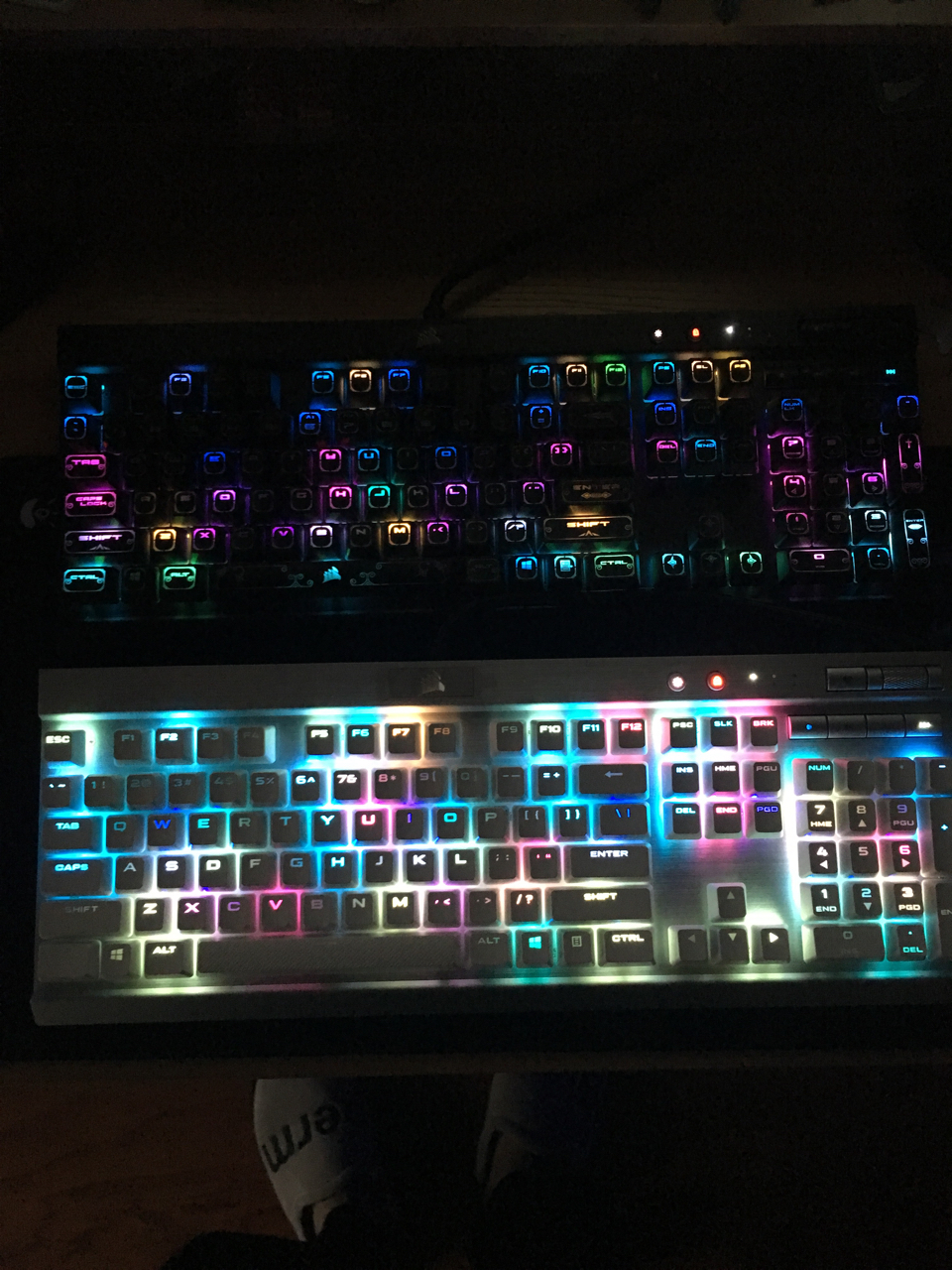 海盗船k70 se，rgb 银轴，白色pbt键帽，银色键盘 NGA玩家社区