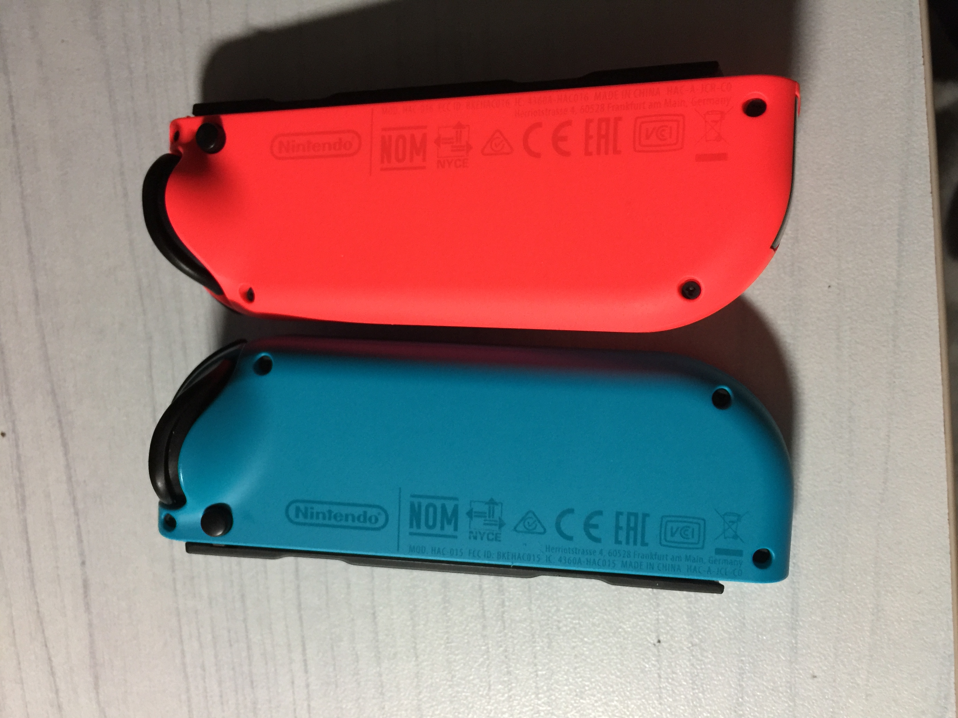 [电视游戏主机/掌机] 385出一套ns红蓝机自带的joycon手柄 左蓝右红款式 NGA玩家社区