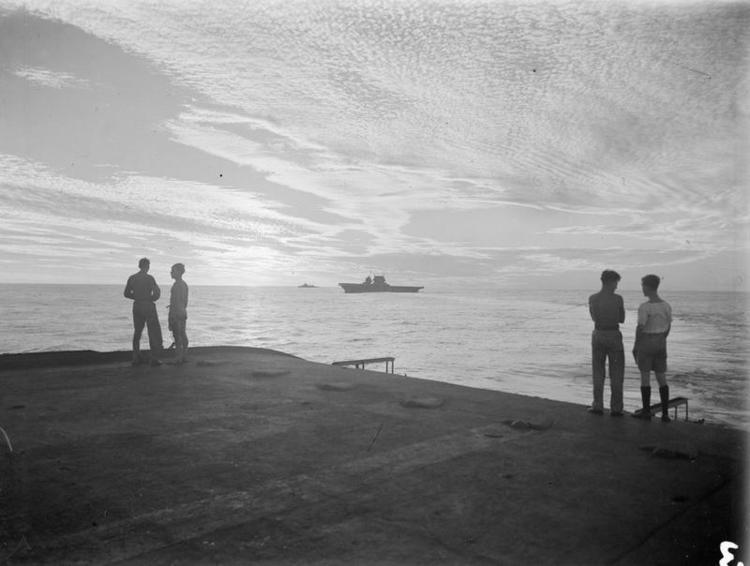 [资料] [历史] 宠辱不惊，善始善终的拉丝蒂 HMS R87-光辉号 , 碧蓝航线论坛 [f564] NGA玩家社区