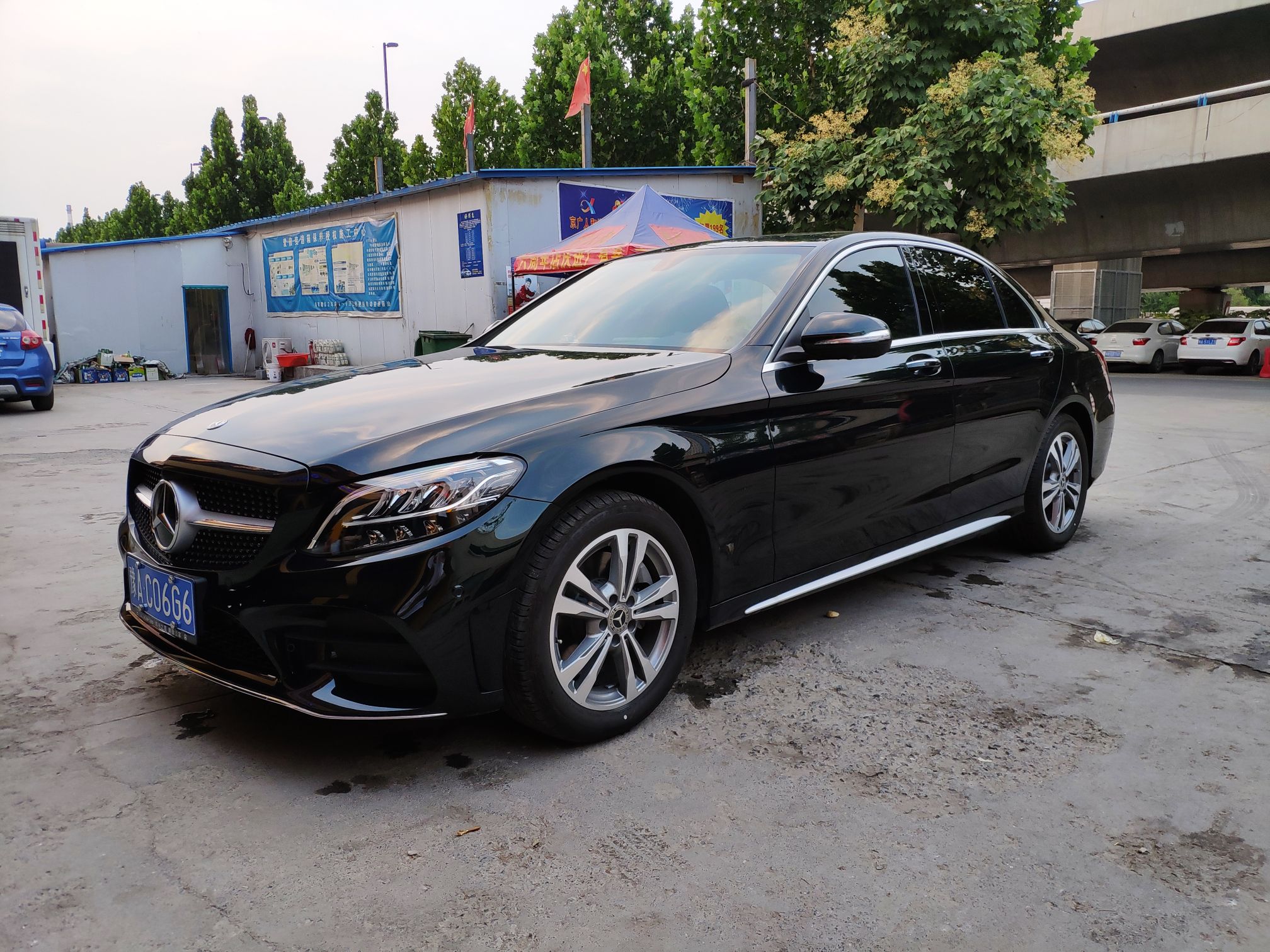 奔驰C260的祖母石绿怎么样啊 178