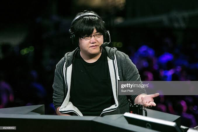 话说锤猪剑客的形象变化算是在dota选手里很少见的吧 NGA玩家社区