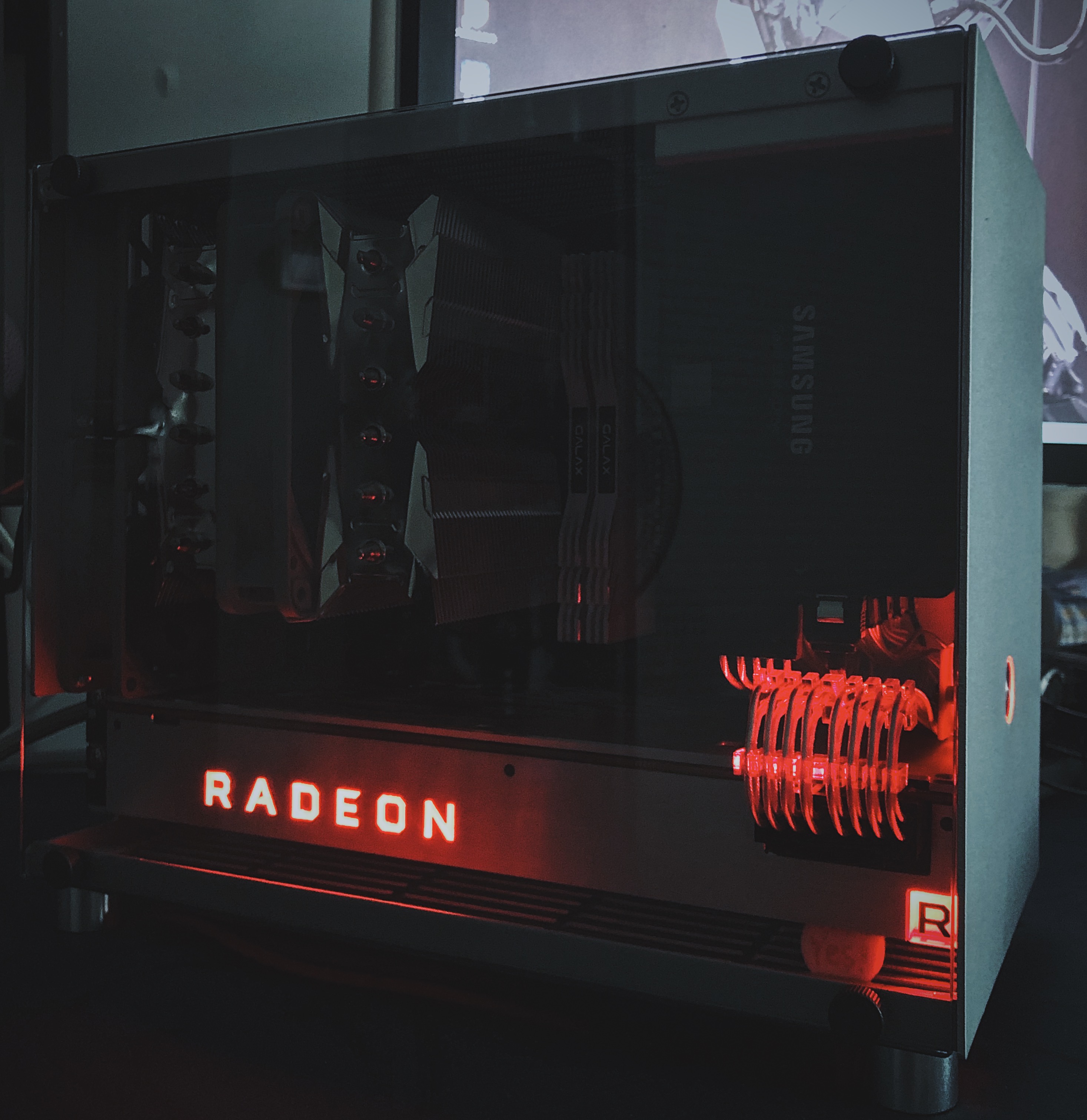 [作业贴]3600+MSI B450i+HOF陶瓷3600+银风Vega64，真香！AMD Yes! NGA玩家社区