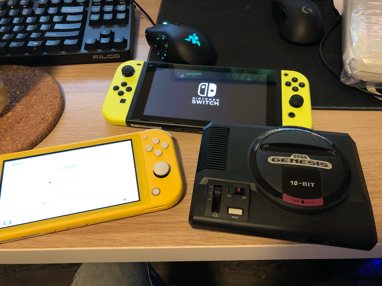 [Switch Lite相关] 收到lite了，打算先自用一台黄色的 NGA玩家社区