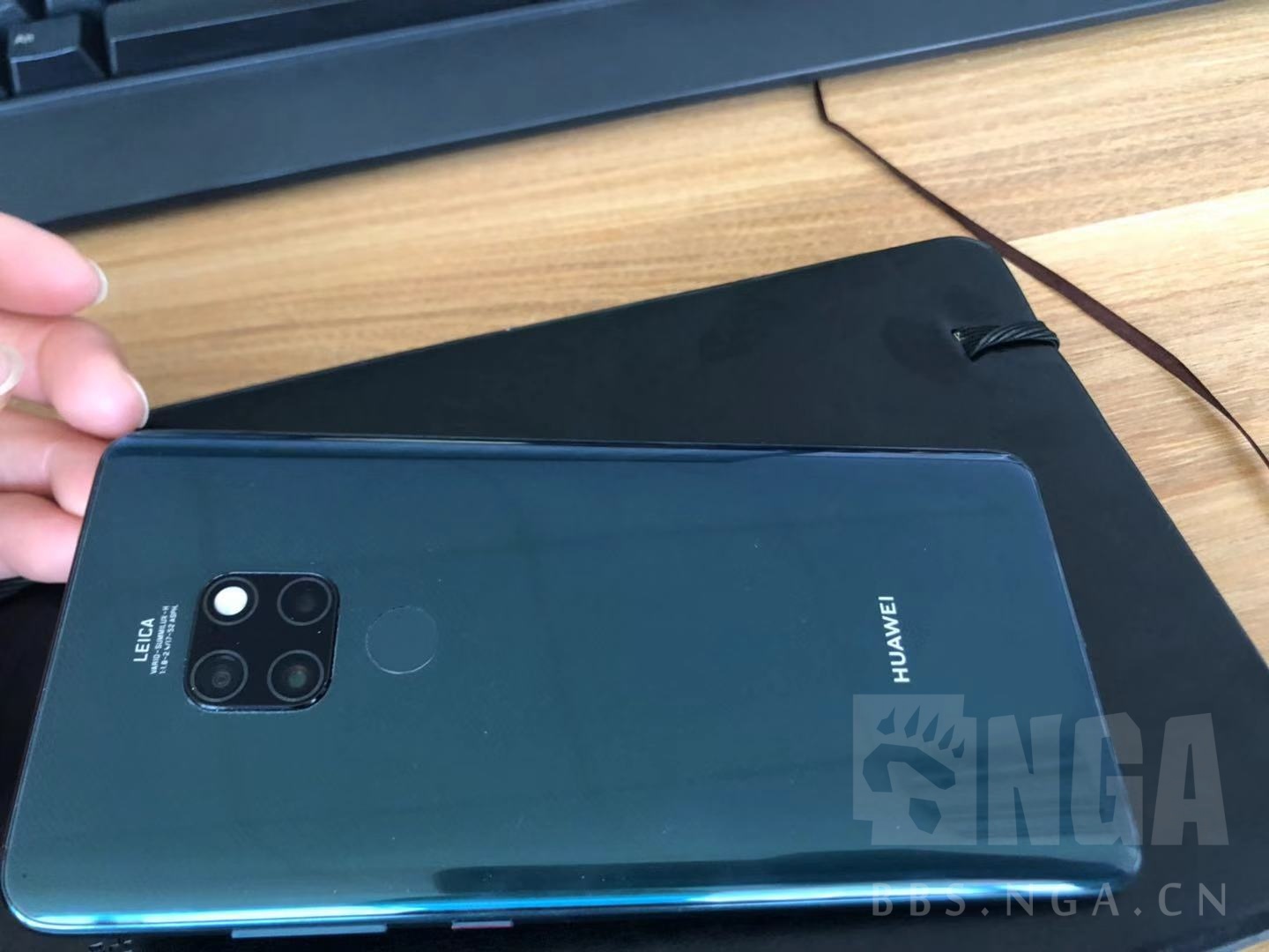 [手机平板] 出售几乎全新的华为MATE20 6+64G 翡翠冷 2200元不包邮 NGA玩家社区