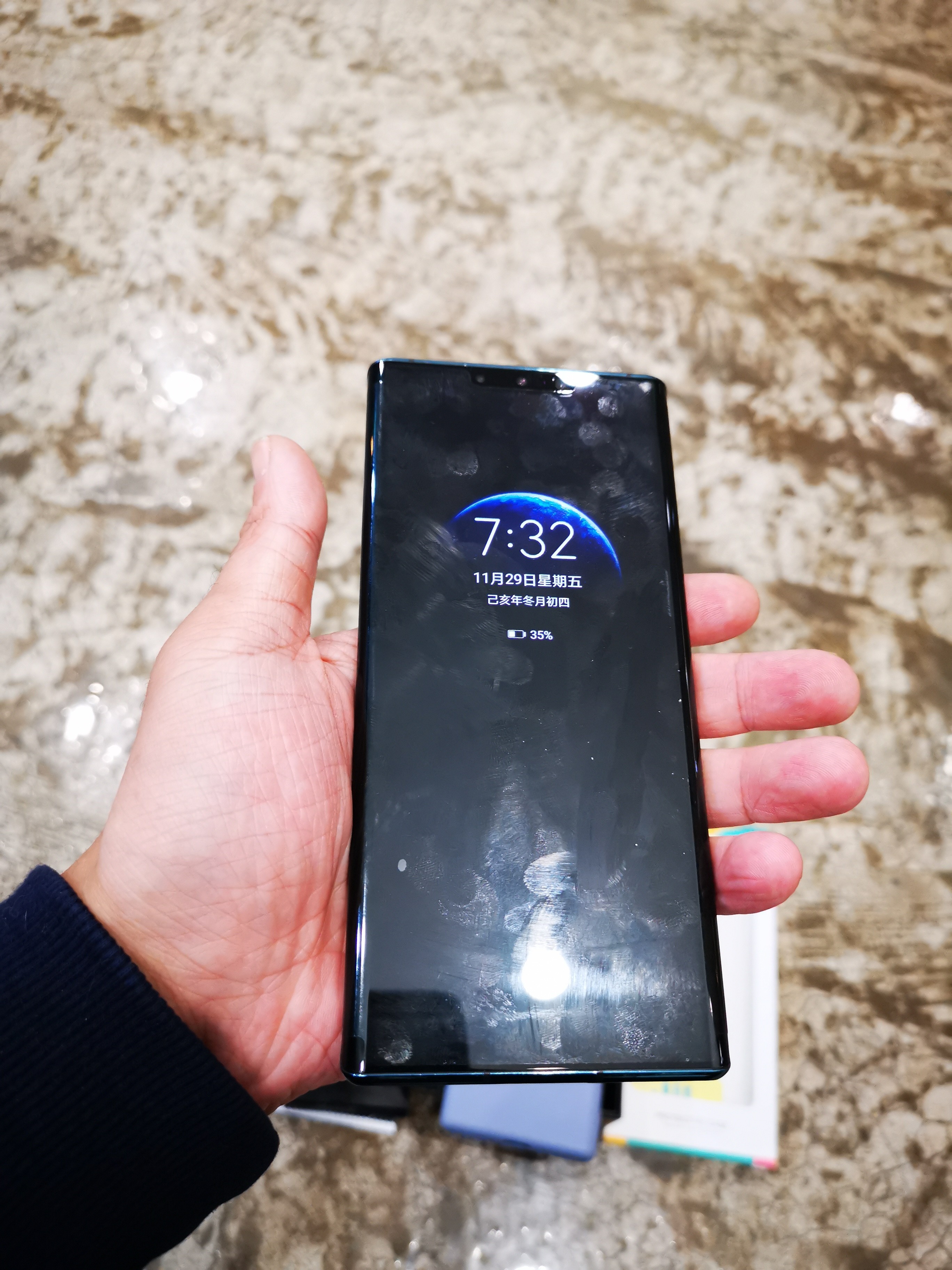 出一个基本全新的mate 30pro 翡翠冷 8+128 NGA玩家社区