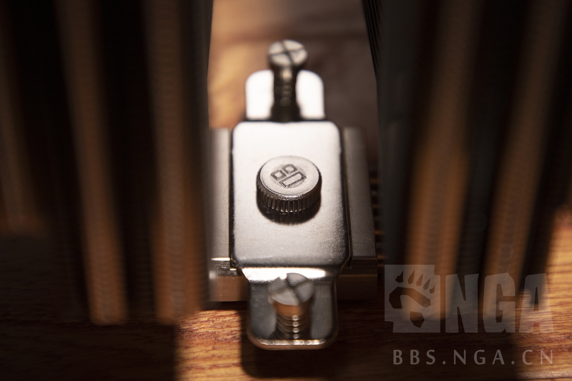 [硬件产品讨论] 以少胜多还是以小博大？利民FS140先行开箱测试&对比猫头鹰D15 NGA玩家社区