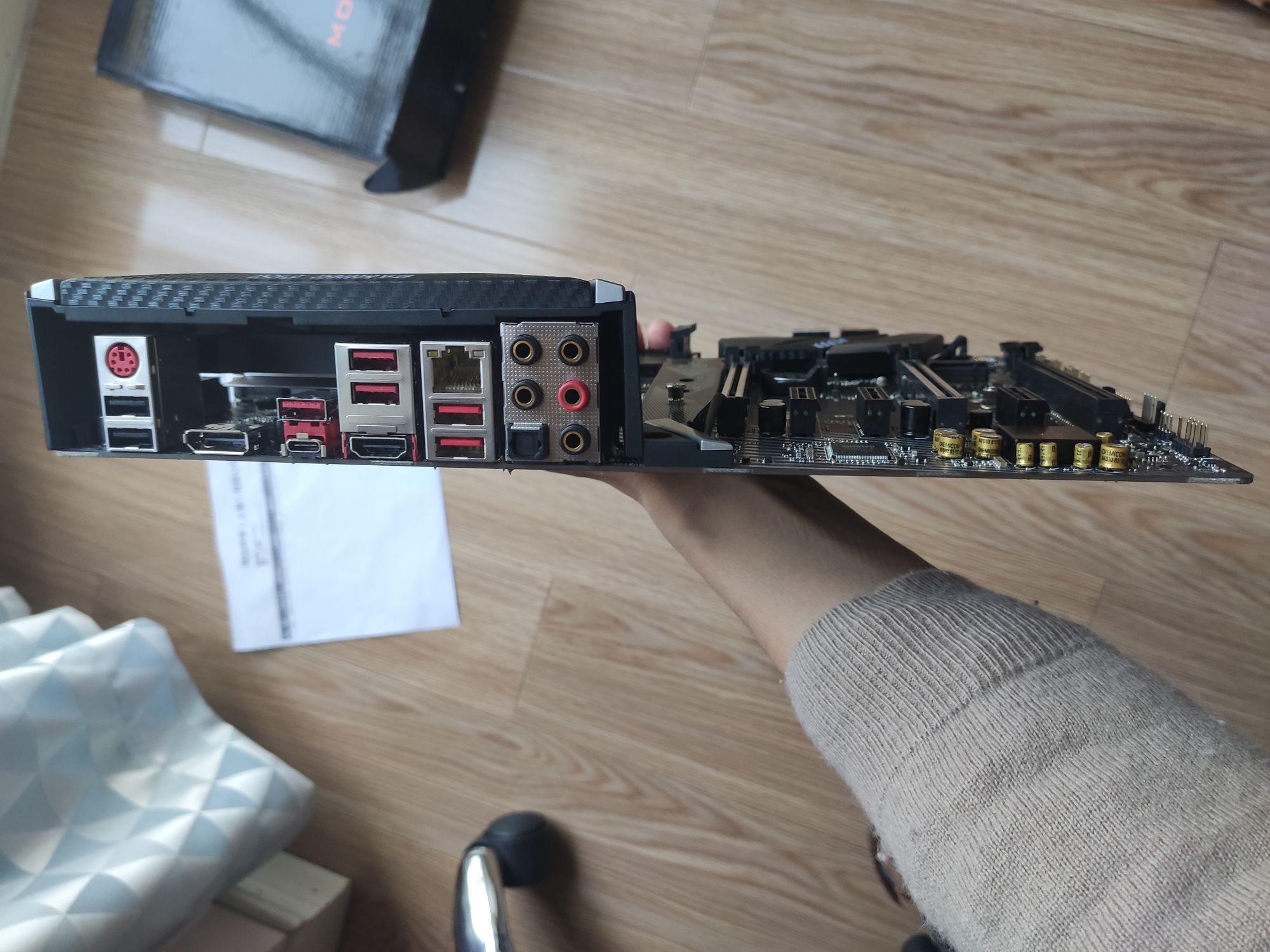 [电脑硬件]出个售后换良的微星z370 gaming pro carbon NGA玩家社区