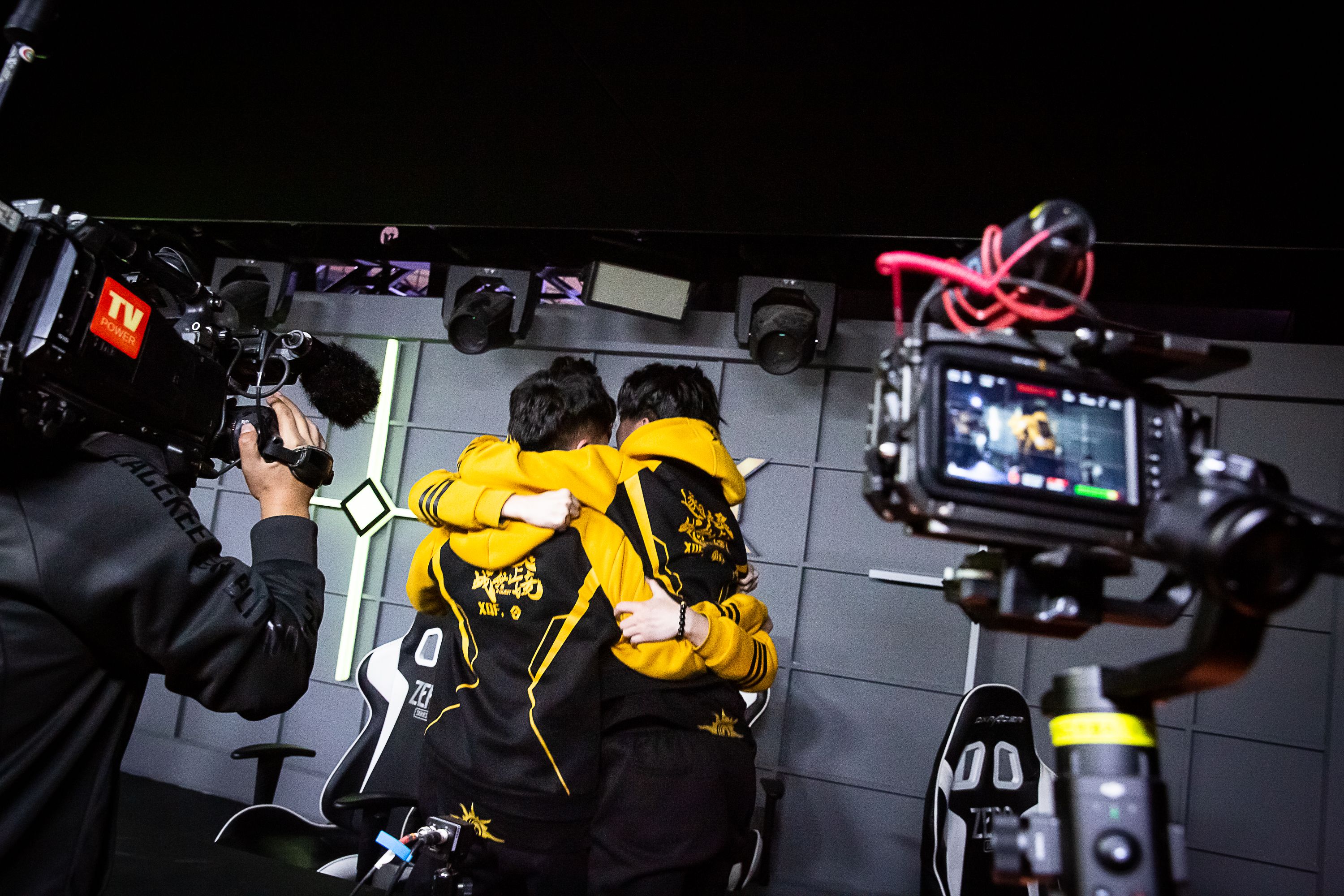 [赛事] [采访] 12.29日《和平精英》职业国际冠军赛总冠军XQF战队采访 NGA玩家社区