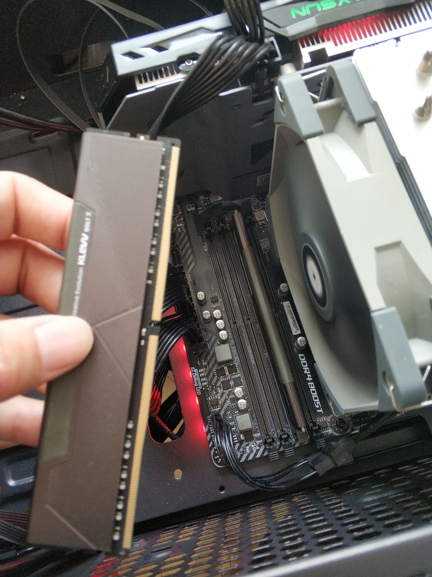 已解决，b450迫击炮开机vga debug灯亮，无法进入系统 NGA玩家社区