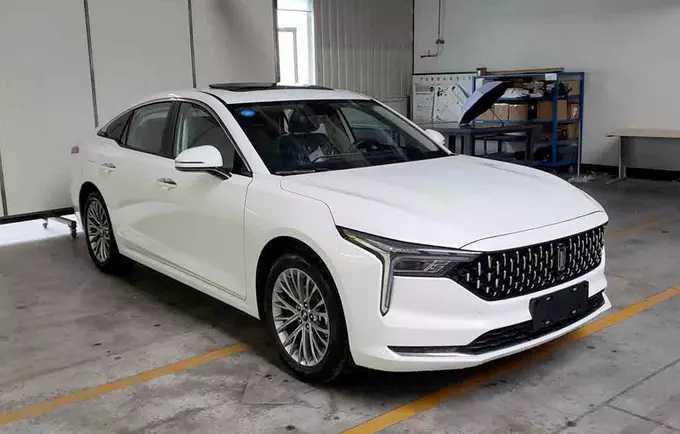 奔腾全新B70实车 酷似凯迪拉克CT4 NGA玩家社区