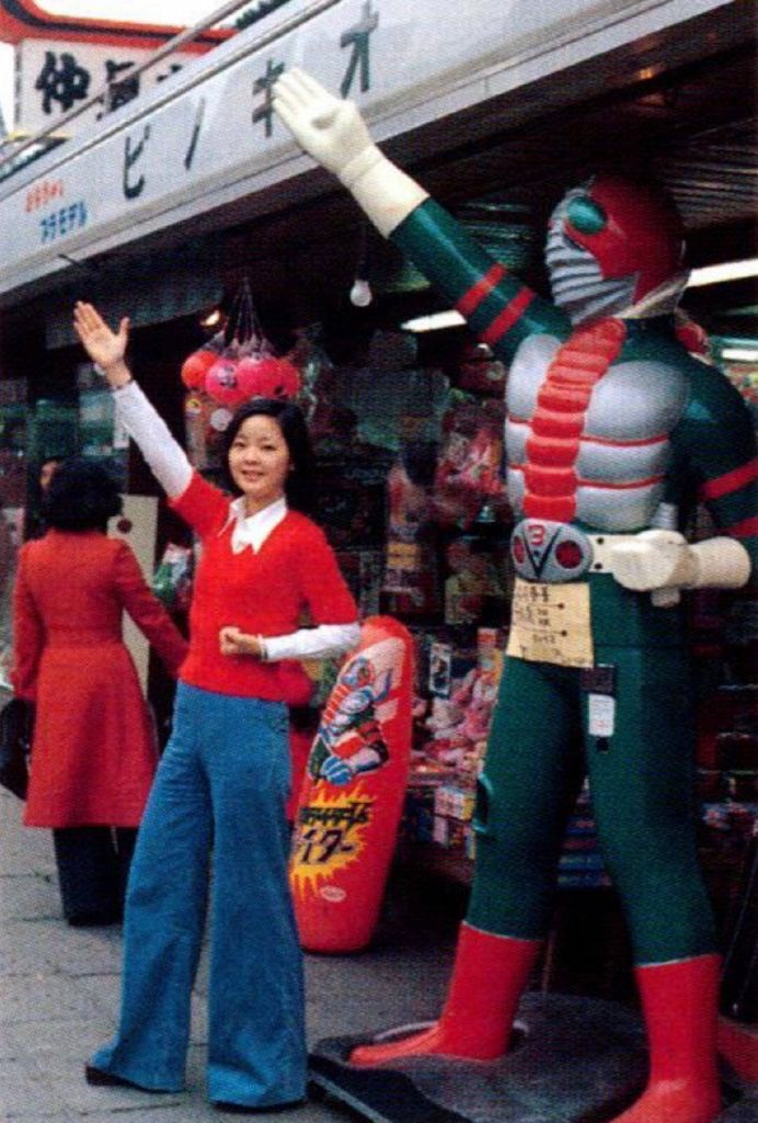 [世界名画预定？]邓丽君与假面骑士V3 NGA玩家社区