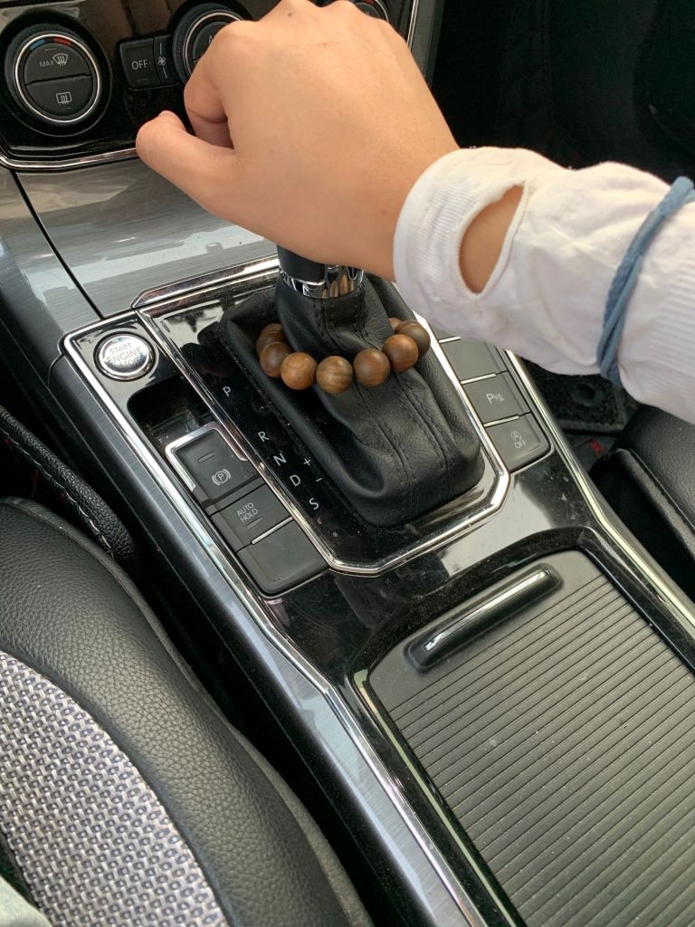 话说，我一直觉得档把根部是皮套的设计看上去特别low NGA玩家社区