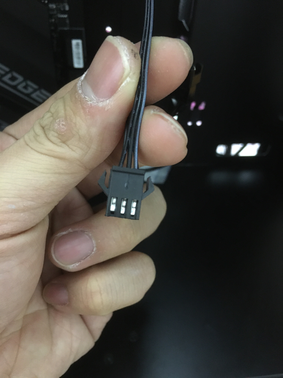 请问下5v 3pin的rgb线怎么接 NGA玩家社区