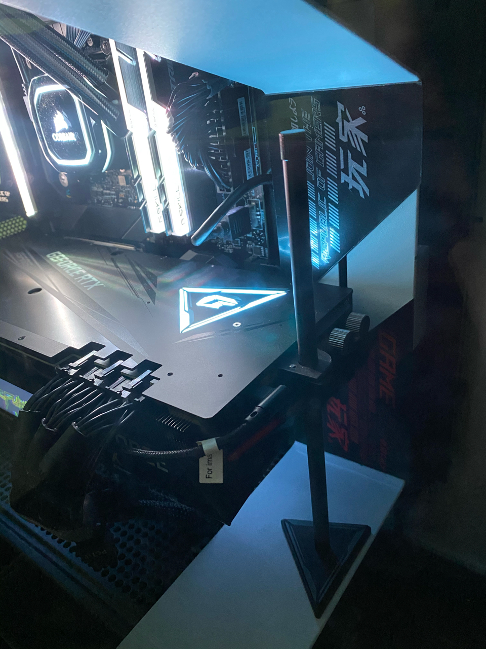 3080adoc尾部两个螺丝孔干嘛用的？ NGA玩家社区