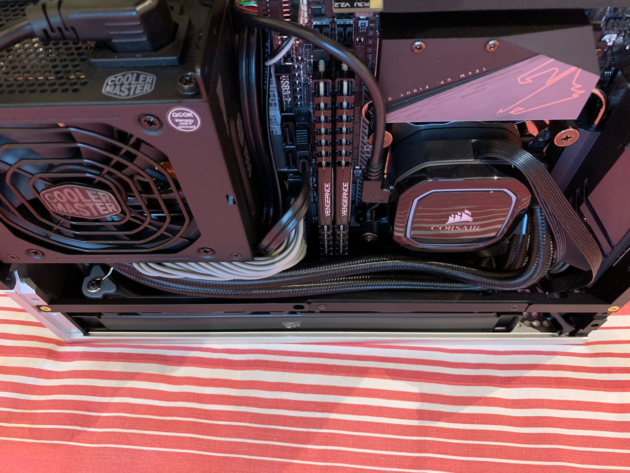 [作业贴]打造精致的itx钢炮 formd t1 + 10900k + 6900xt NGA玩家社区