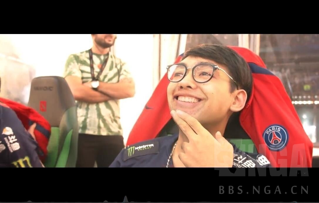 看lgd打ehome让我更加怀念ti8千万波之前的那支lgd。 178