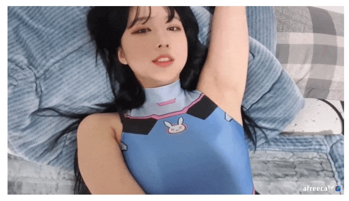 请问这个cos dva的小姐姐是谁 NGA玩家社区