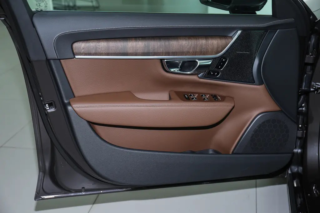 老哥们s90与xc60怎么选 178