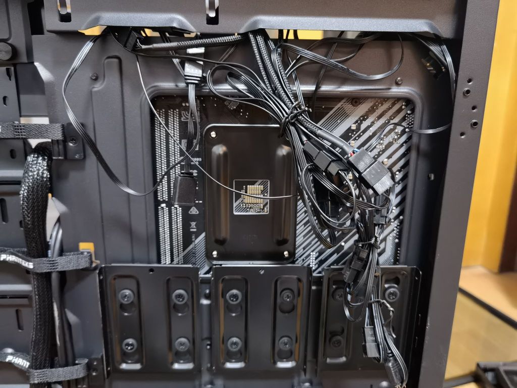 求救，p500a送的agrb风扇怎么连接 NGA玩家社区