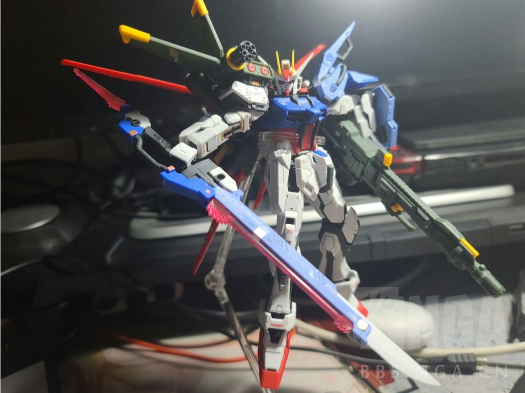 [拼装]rg强袭承受了它这个年纪不应该承受的重量。。。 178