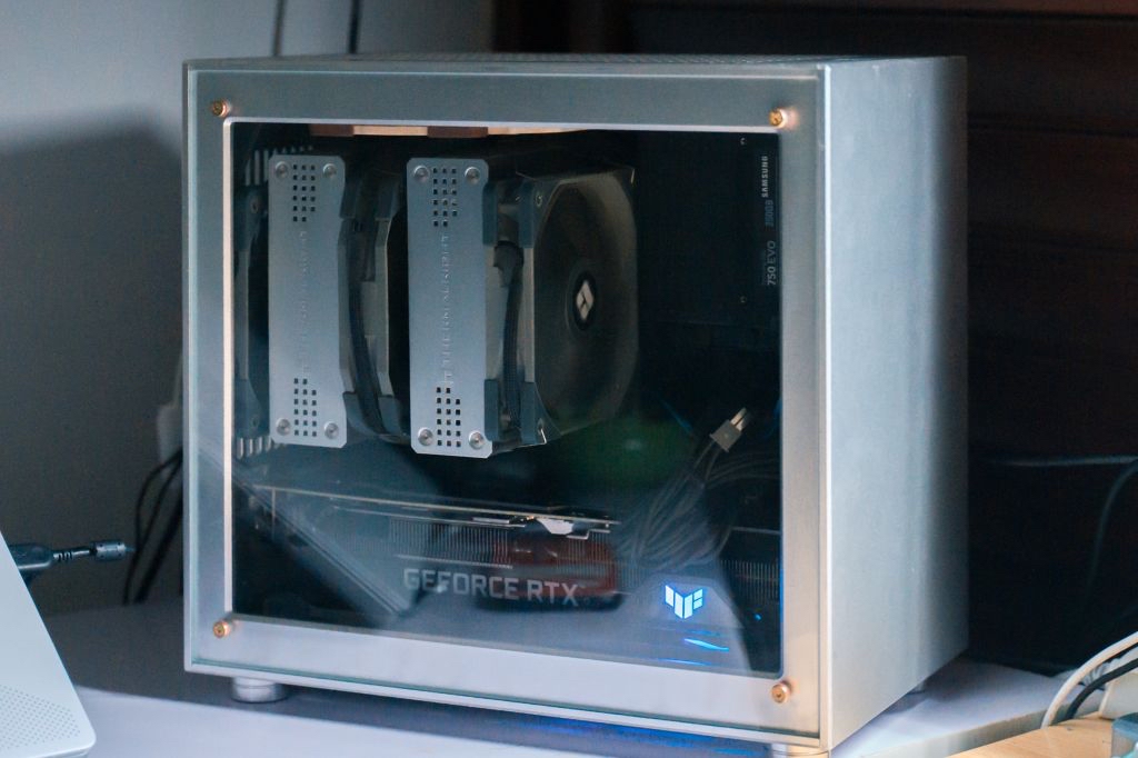 有没有玩A4结构itx机箱的老哥，240水冷和顶级下压风冷差距大吗？ NGA玩家社区