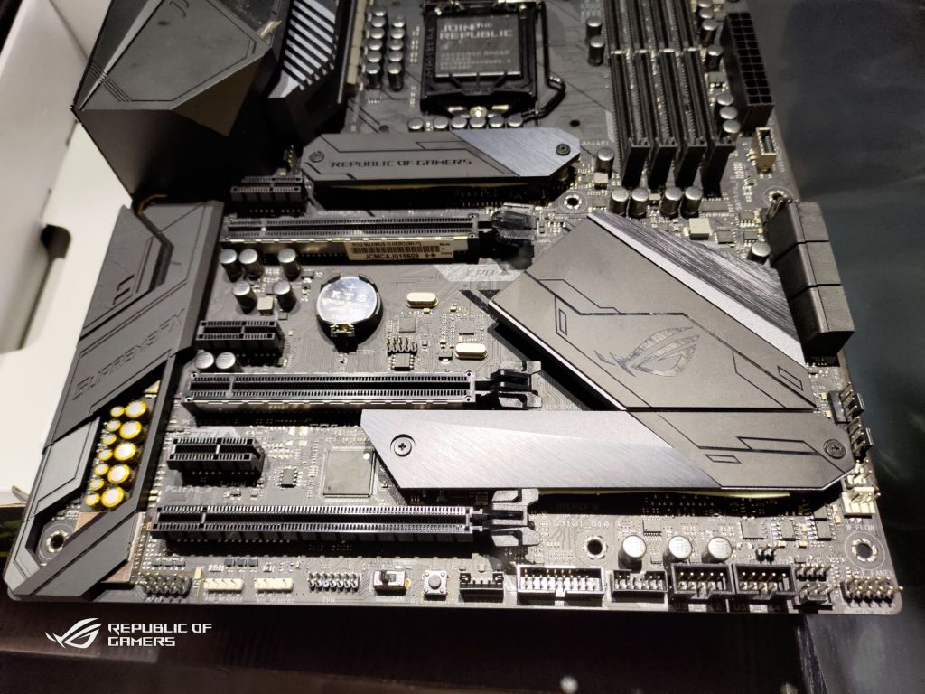 出M11H,Z390-F,RX580 NGA玩家社区