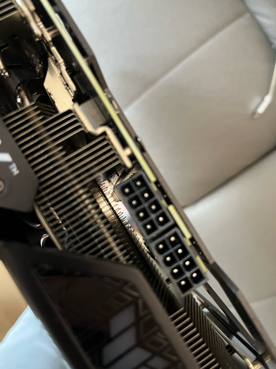 请问显卡8pin*2怎么安装？ NGA玩家社区