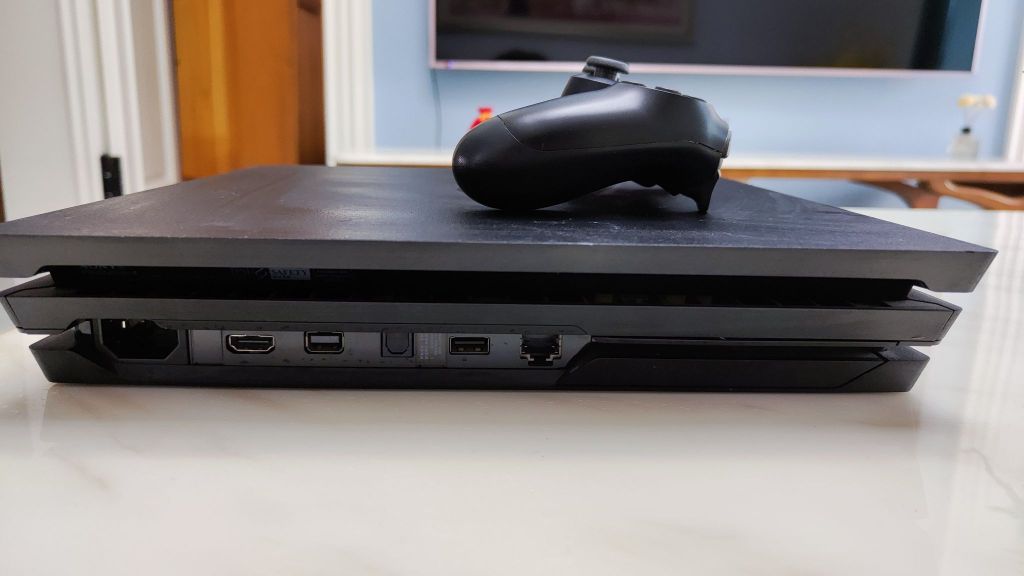 2018年买的港行ps4pro 1T版，一个原装手柄，一个非原装手柄。(已出) NGA玩家社区