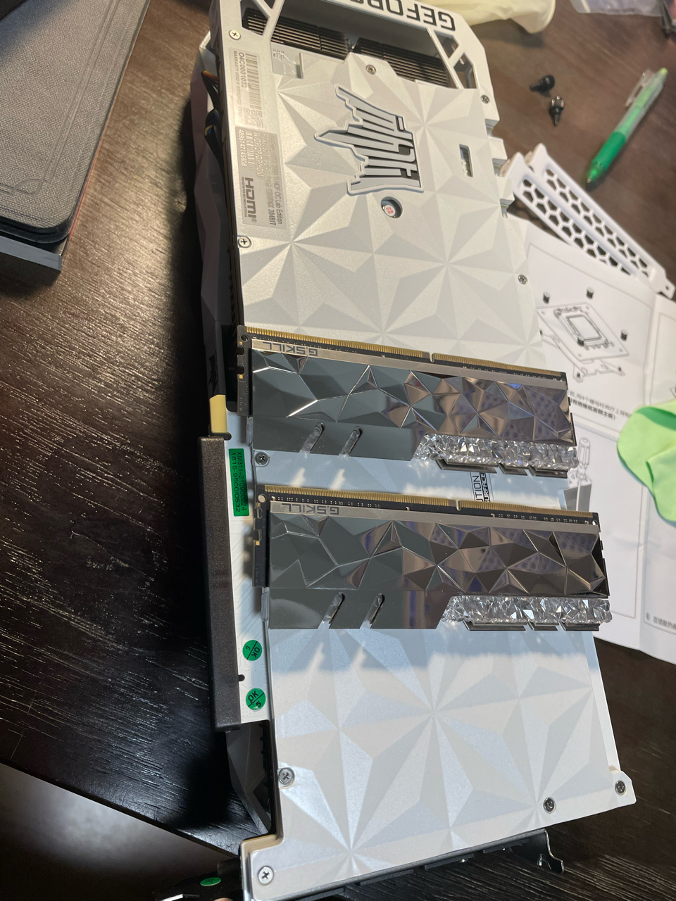 有没有什么DDR4 4000的灰烬条，板子不适合超频，想买两根XMP开4000的条子用。 NGA玩家社区