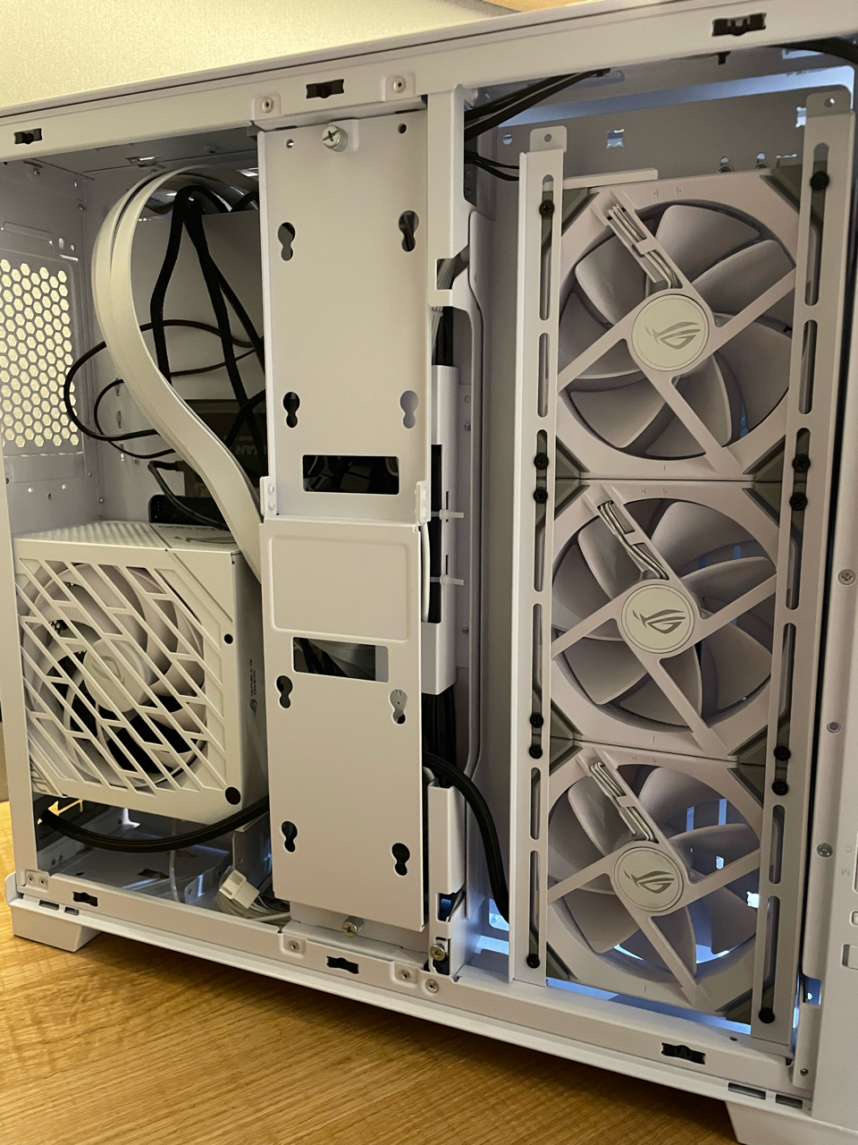 O11D EVO 装机各终极方案，显卡吊装·右侧透！解决各种疑难杂症:积木风扇灯光同步主板不用控制盒！ NGA玩家社区