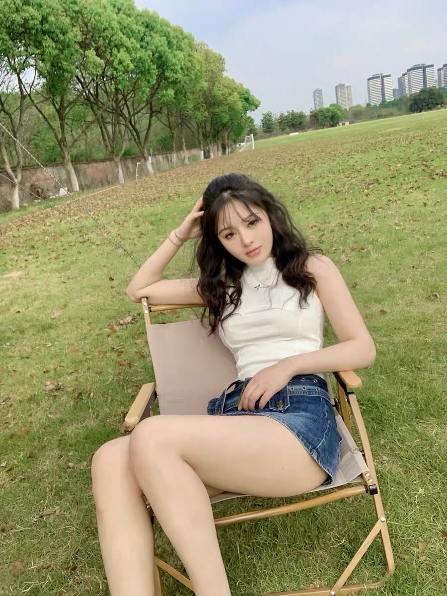 出去逛街看到一个漏屁屁裙的女 NGA玩家社区