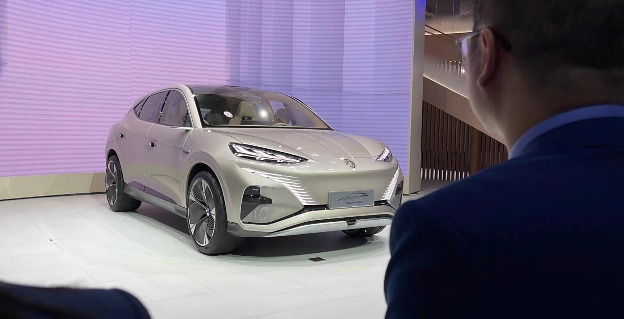 腾势中型suv亮相，E3.0平台搭载激光雷达 178