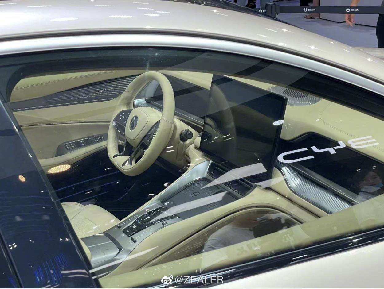 腾势中型suv亮相，E3.0平台搭载激光雷达 178