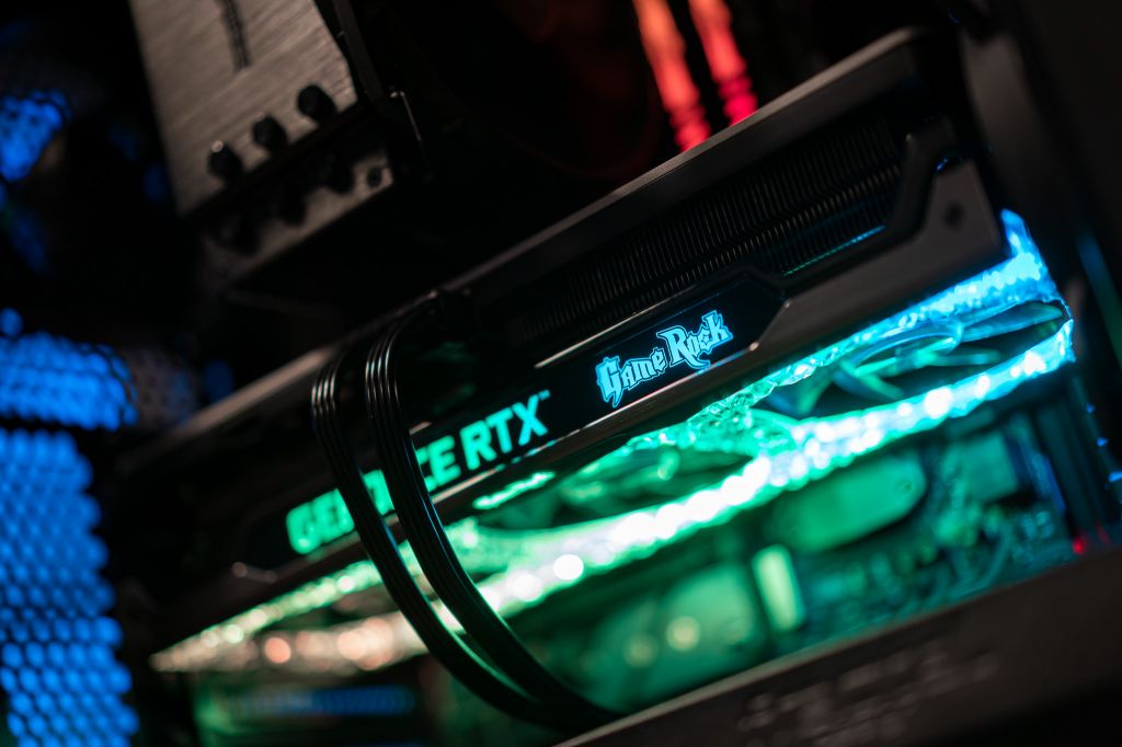 现在买3090，两年后买4090，这样算下来其实也不亏 NGA玩家社区