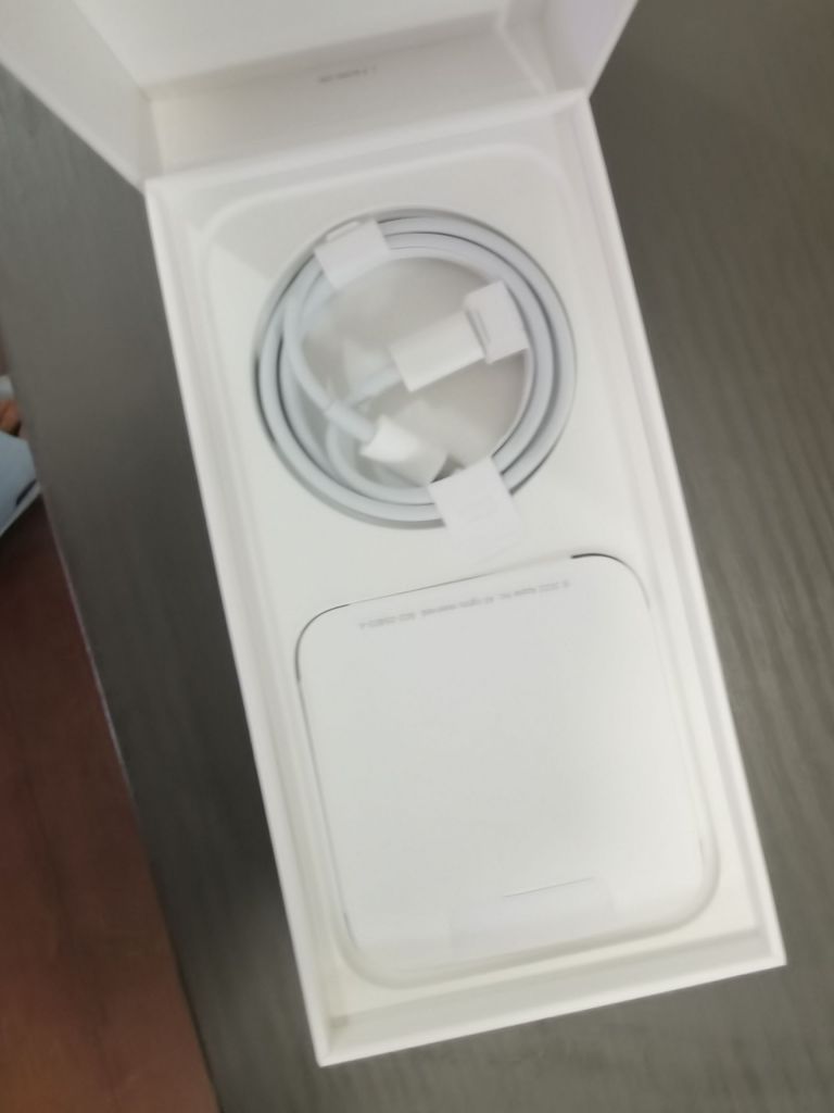 iphone14pro 紫色256，仅拆封，已出 178