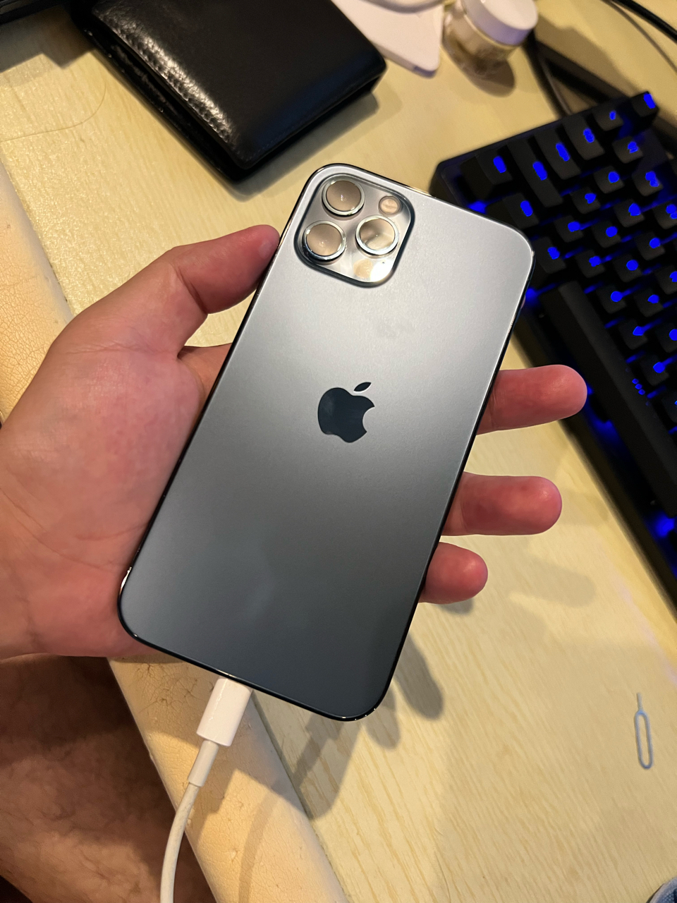[暂出]自用12pro 128G，箱说全，外观成色好，电池87% NGA玩家社区