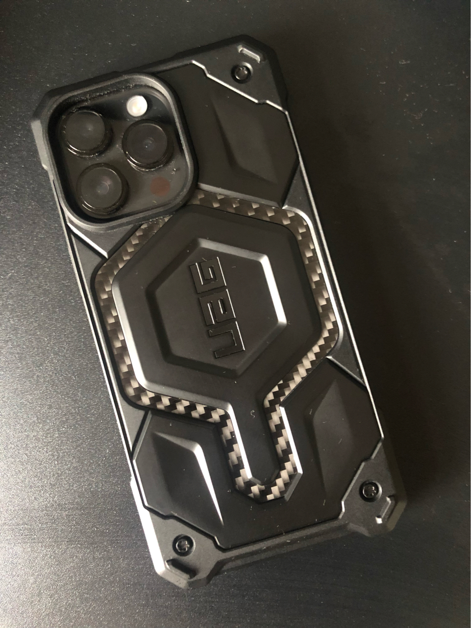 苹果14promax贴上镜头膜和带上手机壳，感觉这镜头很跟三个炮筒一样 NGA玩家社区