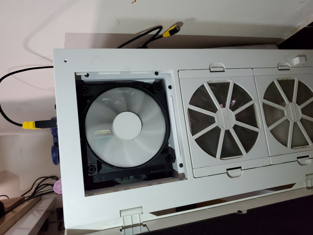 有在用恩杰H2机箱的么 前边的风扇能更换么 NGA玩家社区