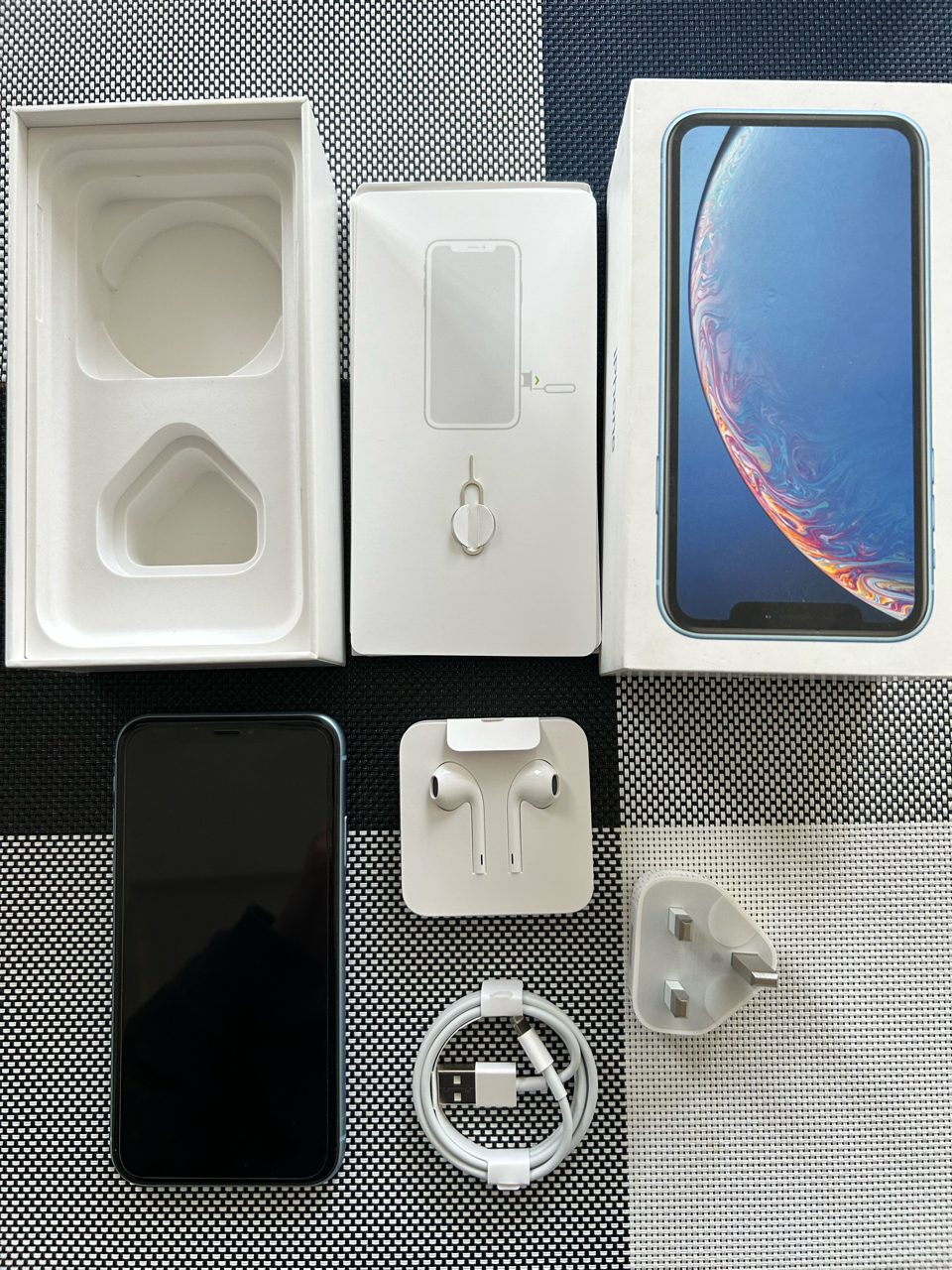 (已出)港版iPhone xr 128g，品相极佳，带全新配件，包装齐全 NGA玩家社区