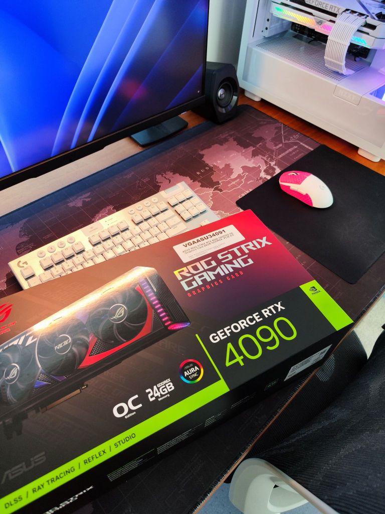 现在买个4090都忐忑不安，猛禽4090配原装4口转接头，盖不住侧板 NGA玩家社区