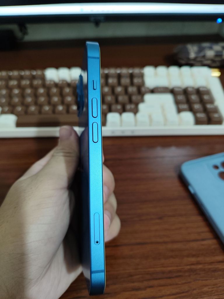 出iPhone13蓝色256 178