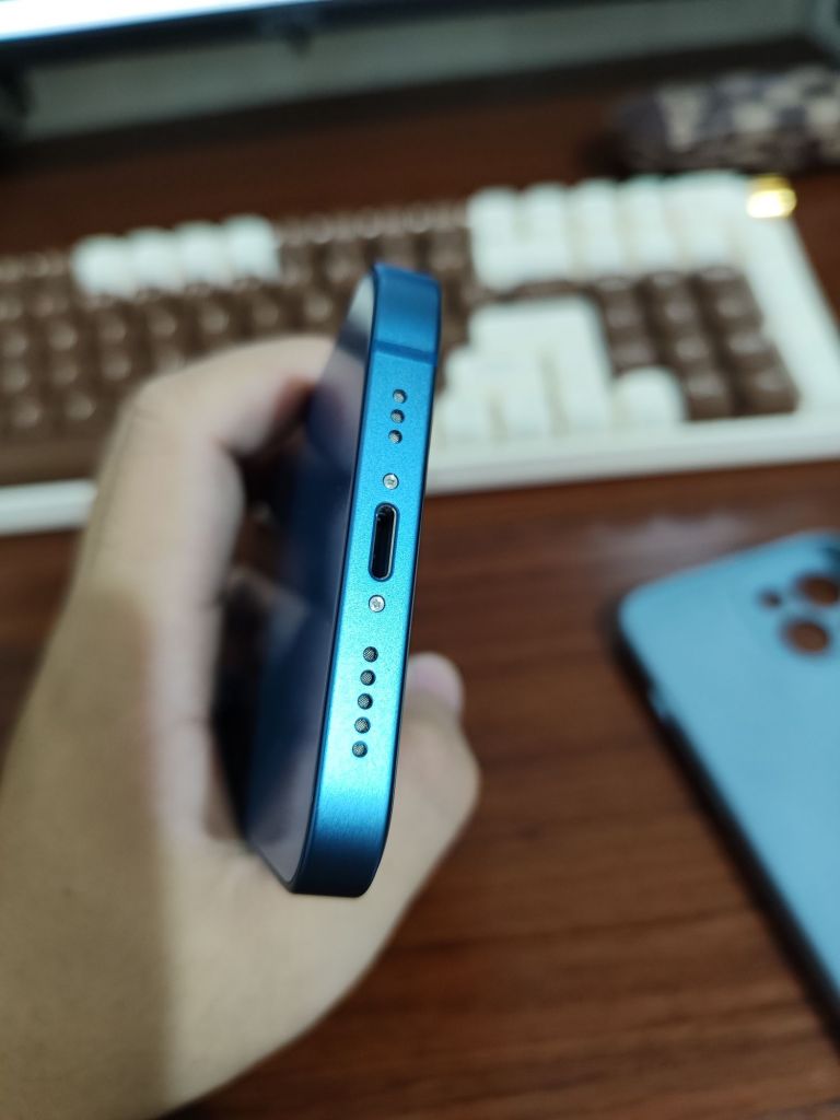 出iPhone13蓝色256 178