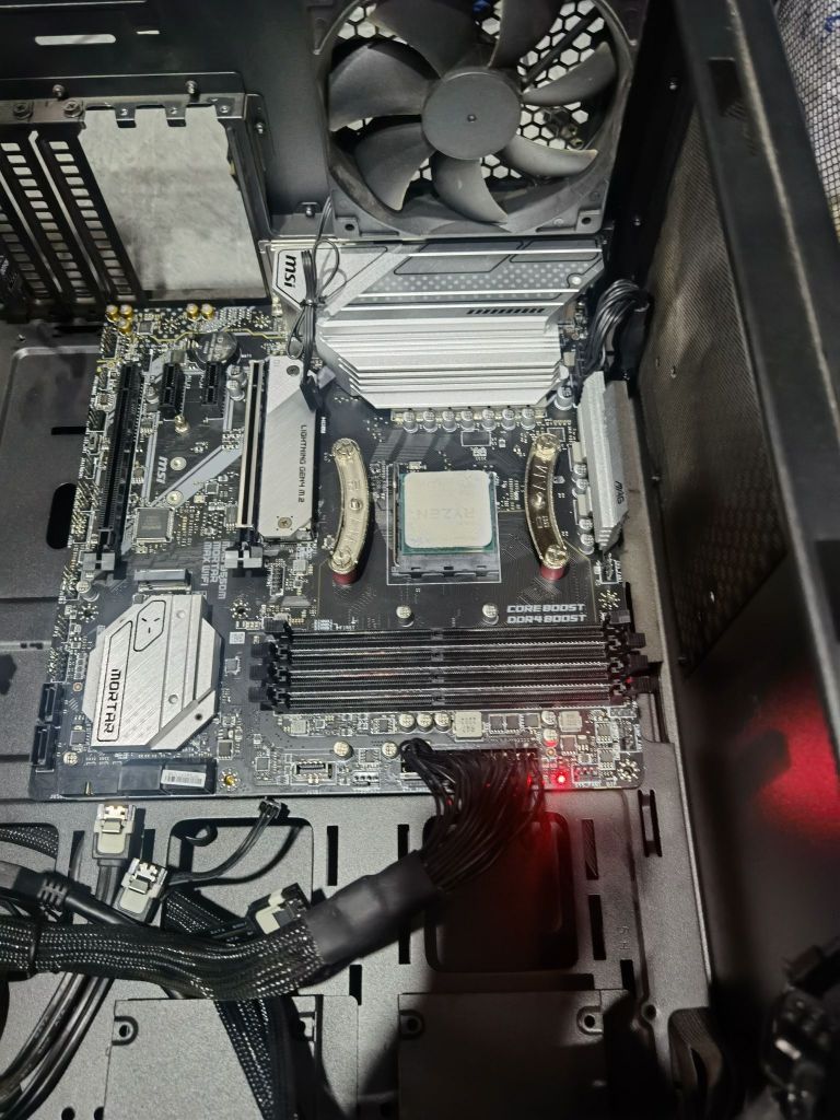 [求助]微星b660m开机CPU自检灯闪 然后无法启动 178