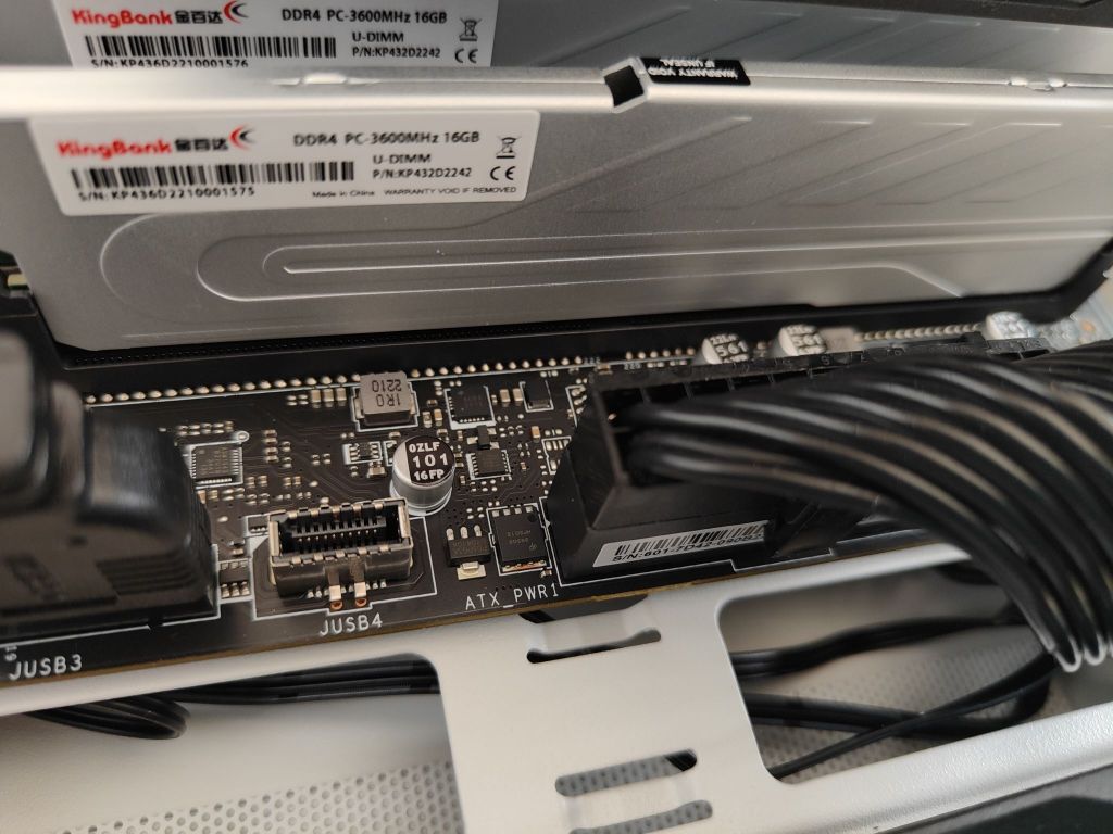 主板一直dram黄灯常亮，都有可能是啥的问题啊 NGA玩家社区