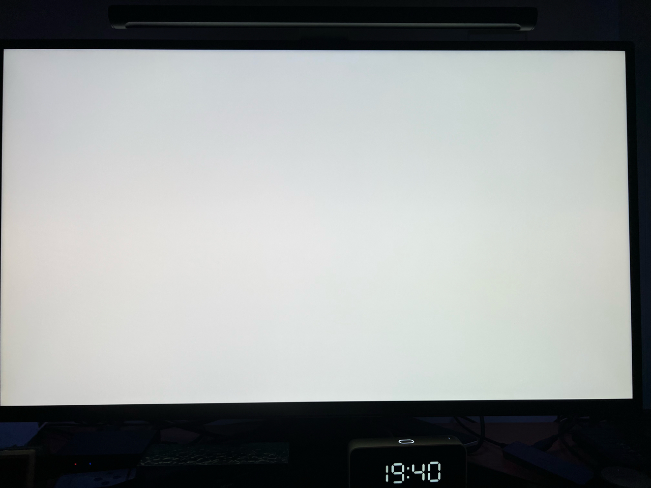 这个算阴阳屏吗？新入的32gq950 NGA玩家社区