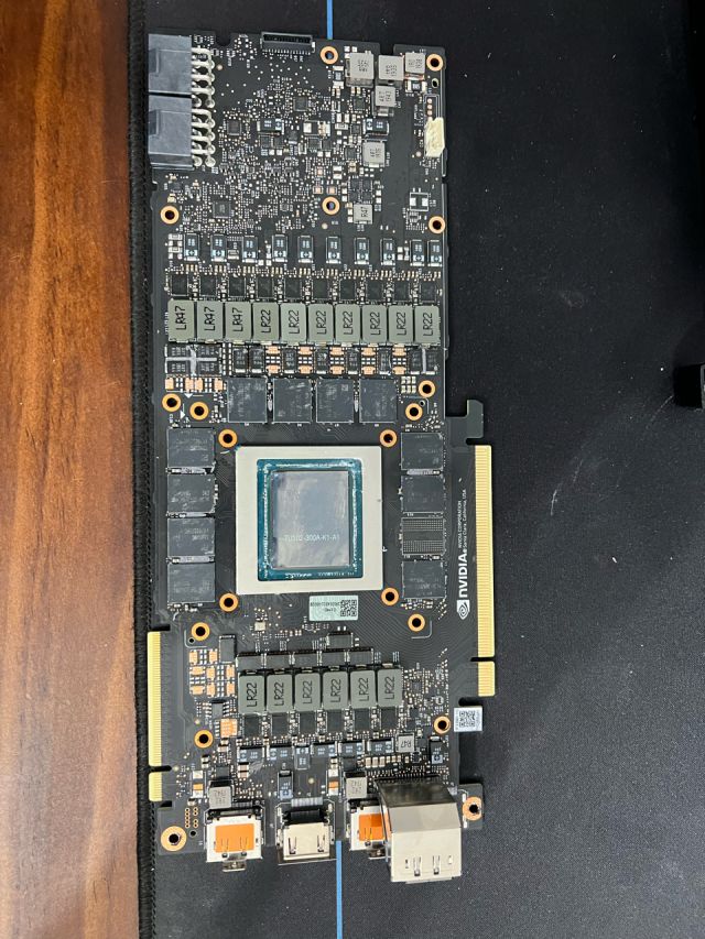 暴打3070ti？300a核心的2080ti真有这么猛！ 178