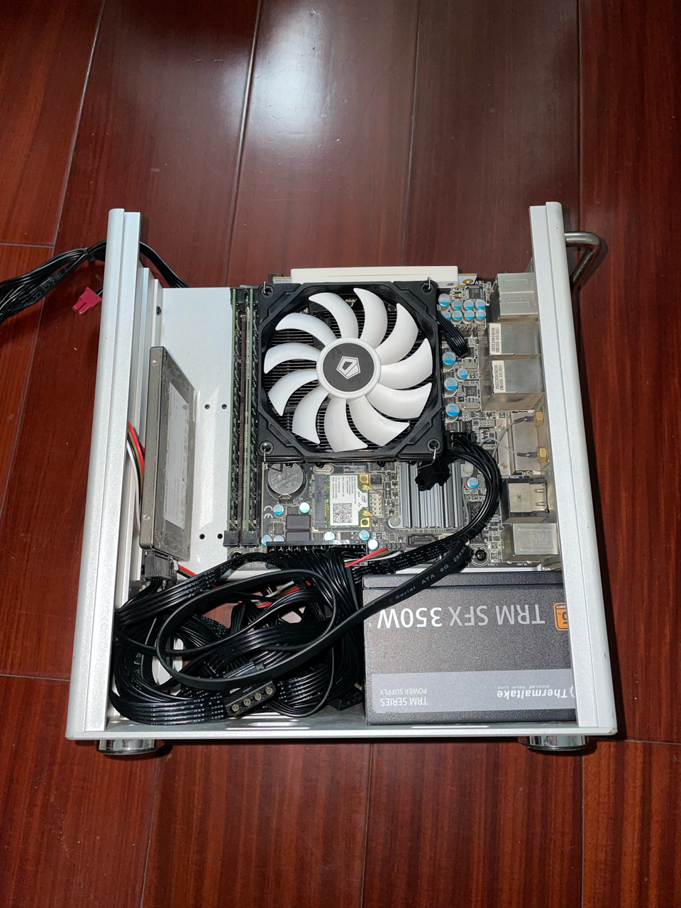 [硬件求助] 有没有电源下置的背靠背itx机箱。 NGA玩家社区